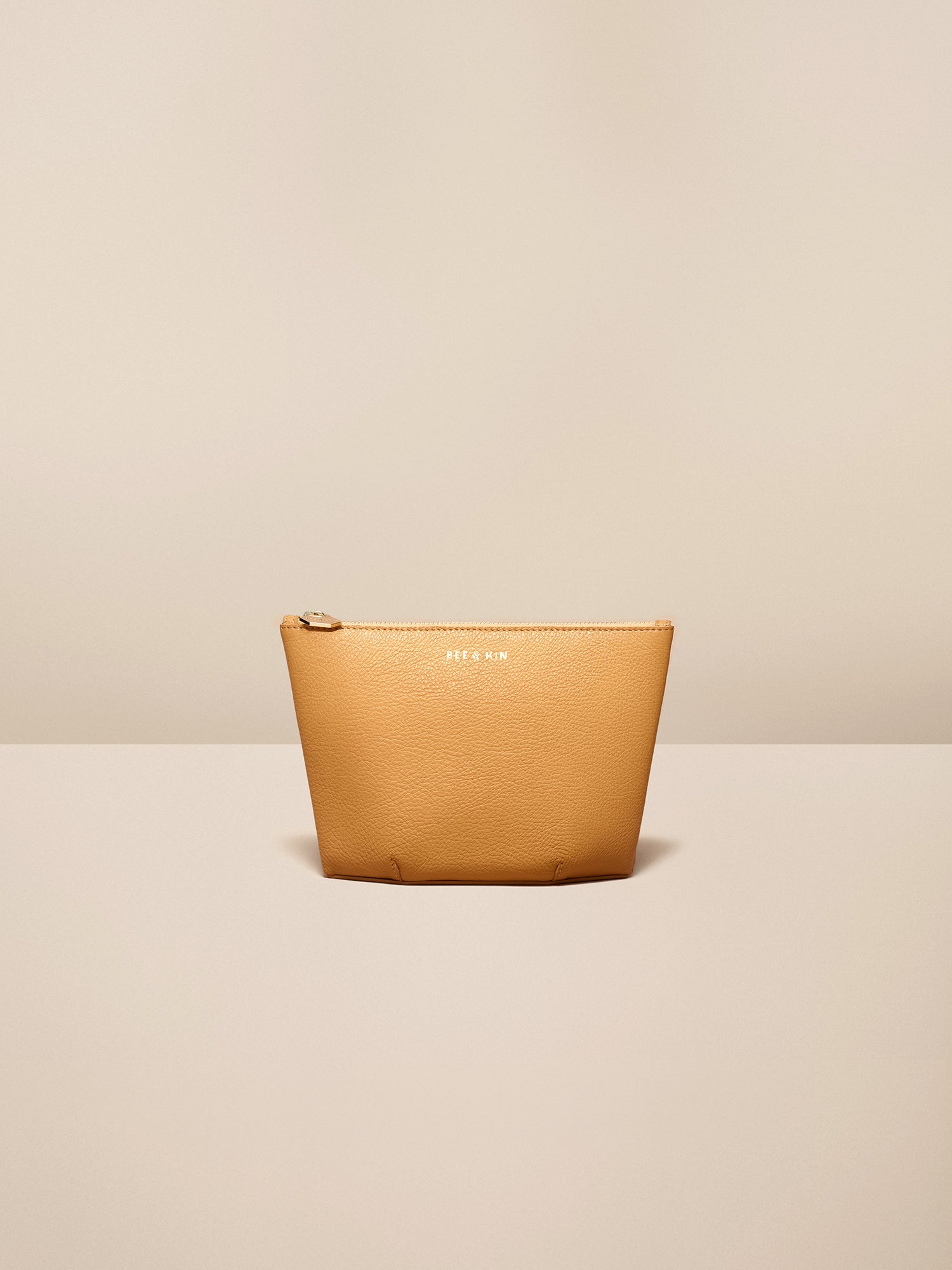 The Assistant Leather Pouch Purse – BEE AND KIN
