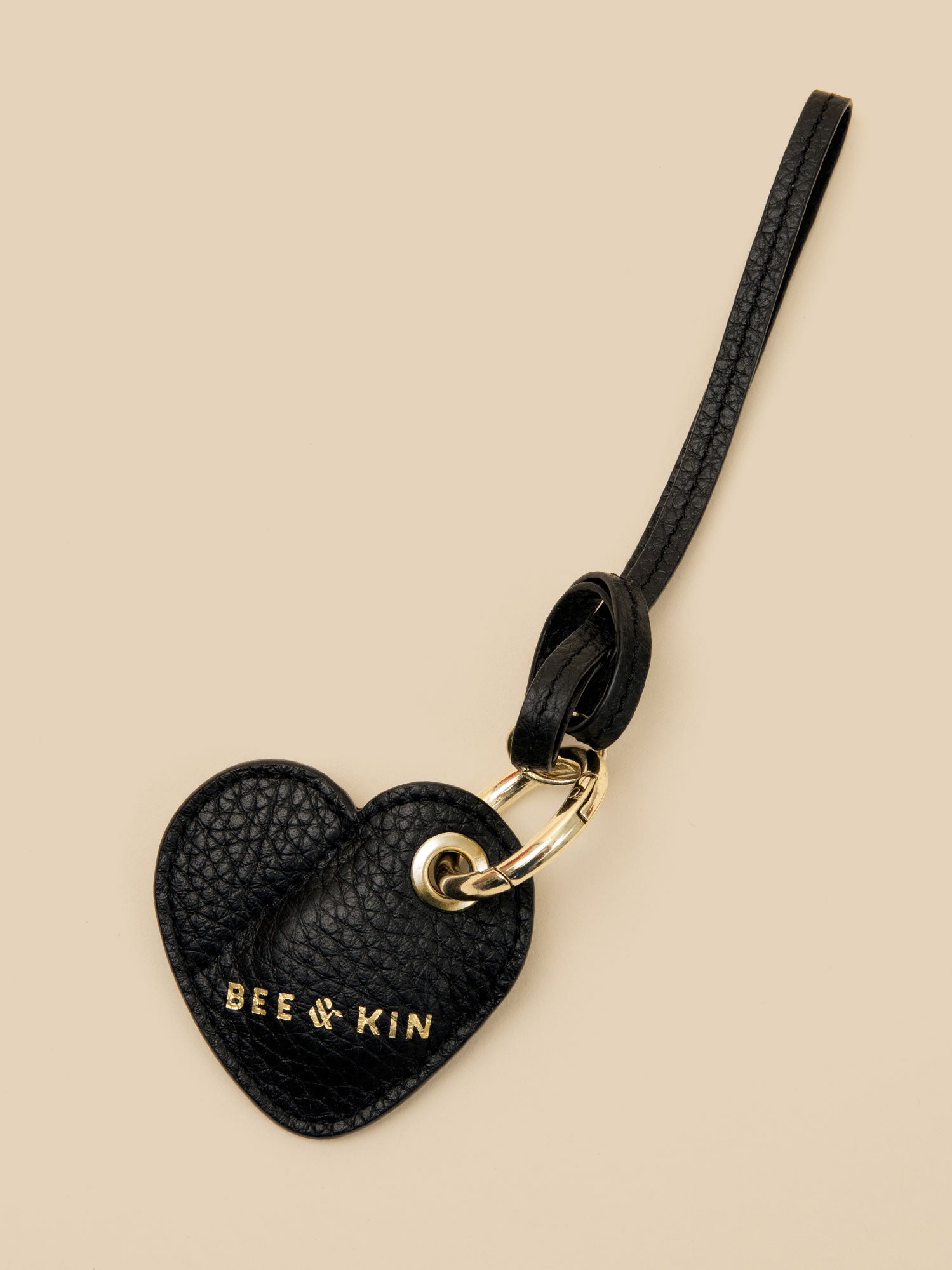 Black Leather AirTag Keychain – BEE AND KIN