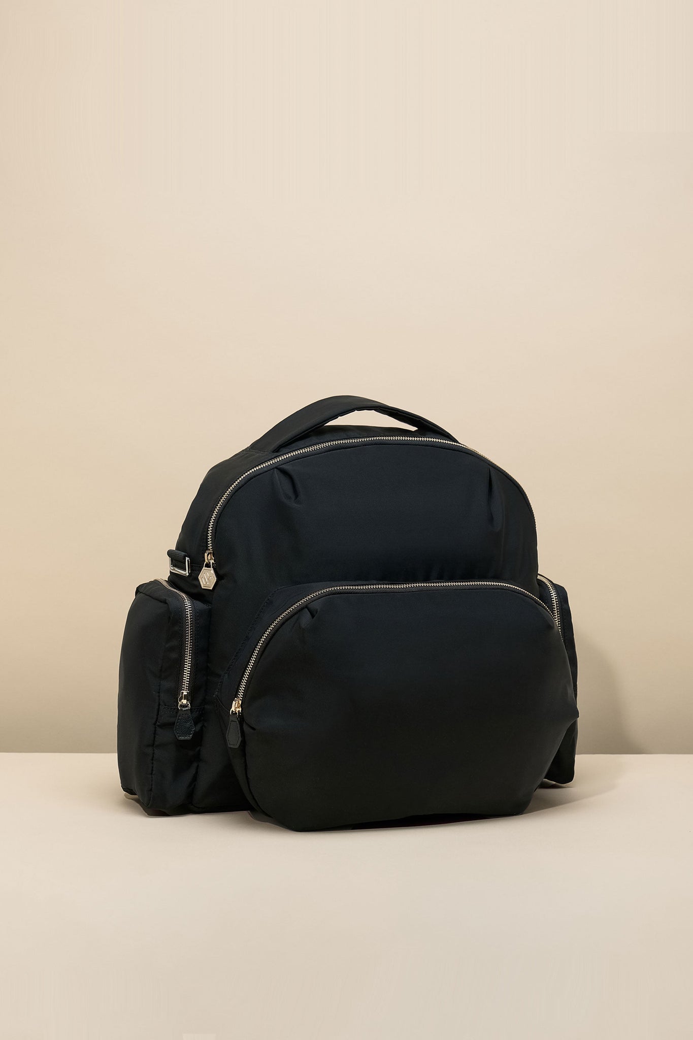 Black Smart Backpack For Travel | Best Travel Backpacks – BEE AND KIN